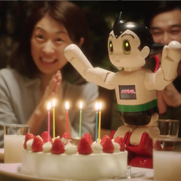自分の手で作る「アトム」が家族の一員に!「週刊 鉄腕アトムを 自分の手で作る「アトム」が家族の一員に!「週刊 鉄腕アトムを
